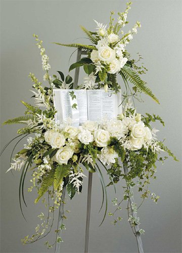 Delicate Moments Stand – Ottawa Flowers Inc.