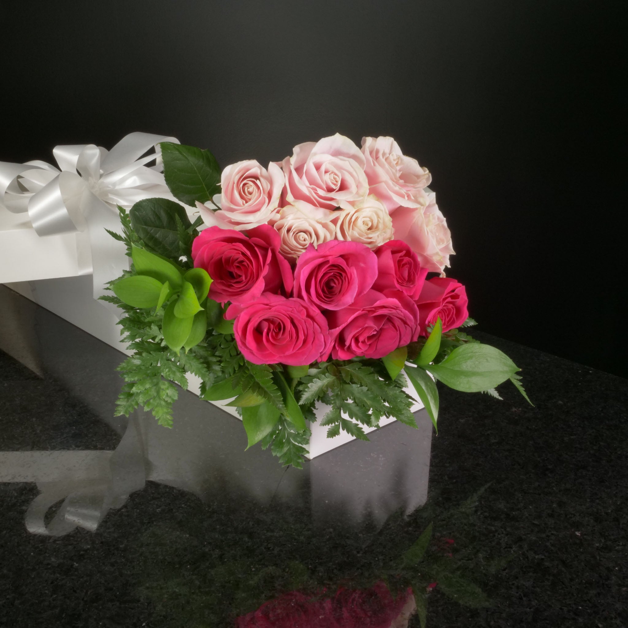 Blush Pink & Hot Pink Roses – Ottawa Flowers Inc.