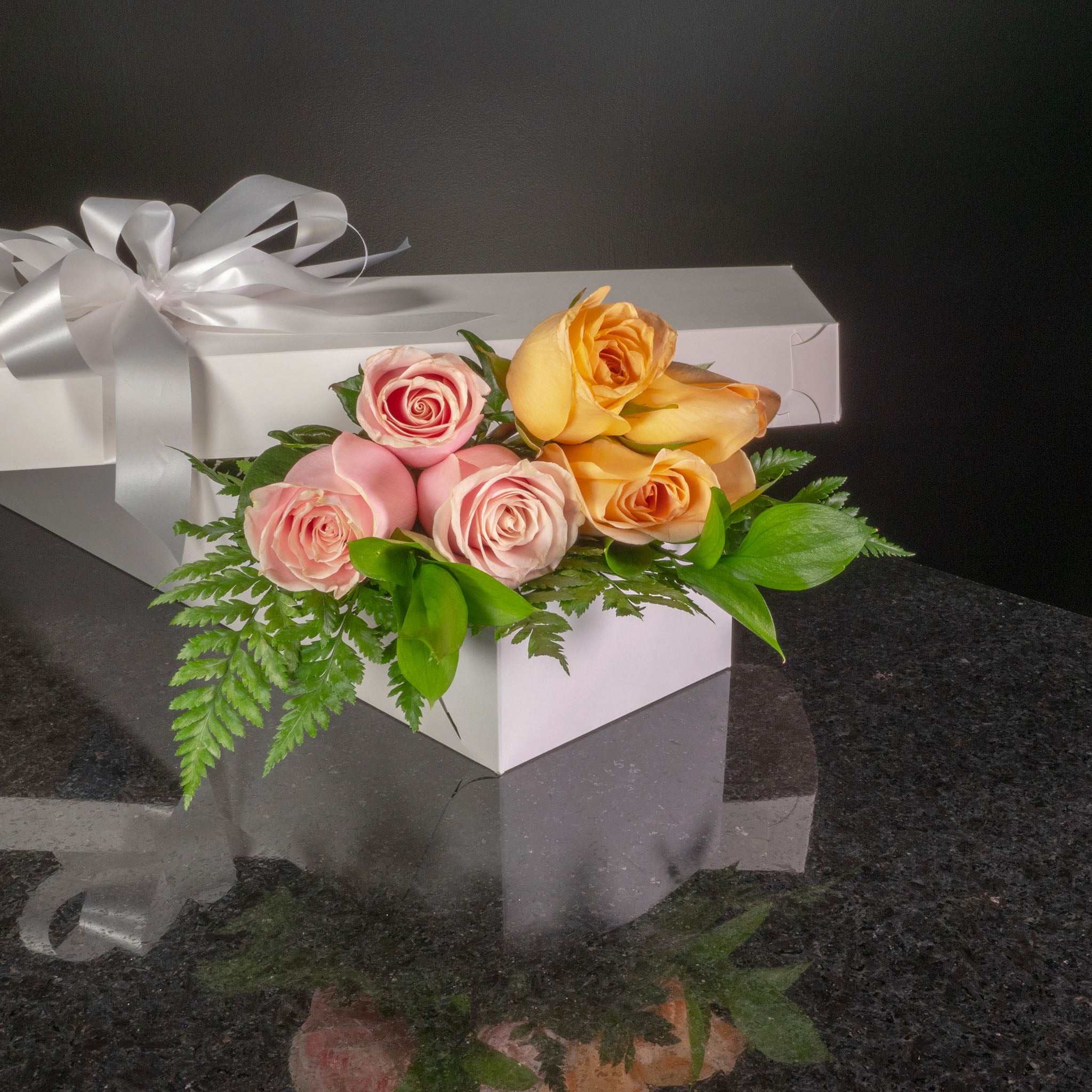 Peach & Blush Pink Roses – Ottawa Flowers Inc.