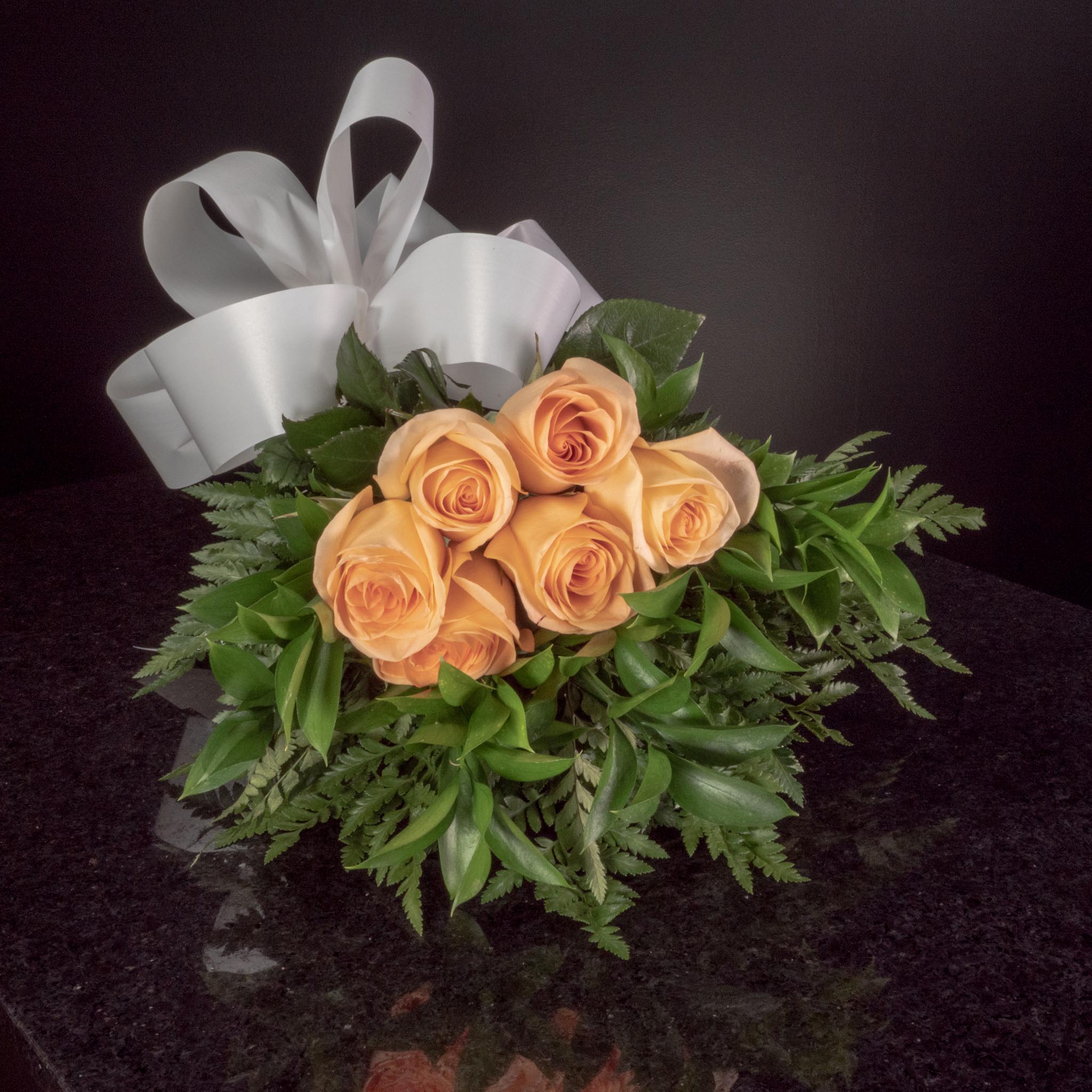 Peach Roses – Ottawa Flowers Inc.