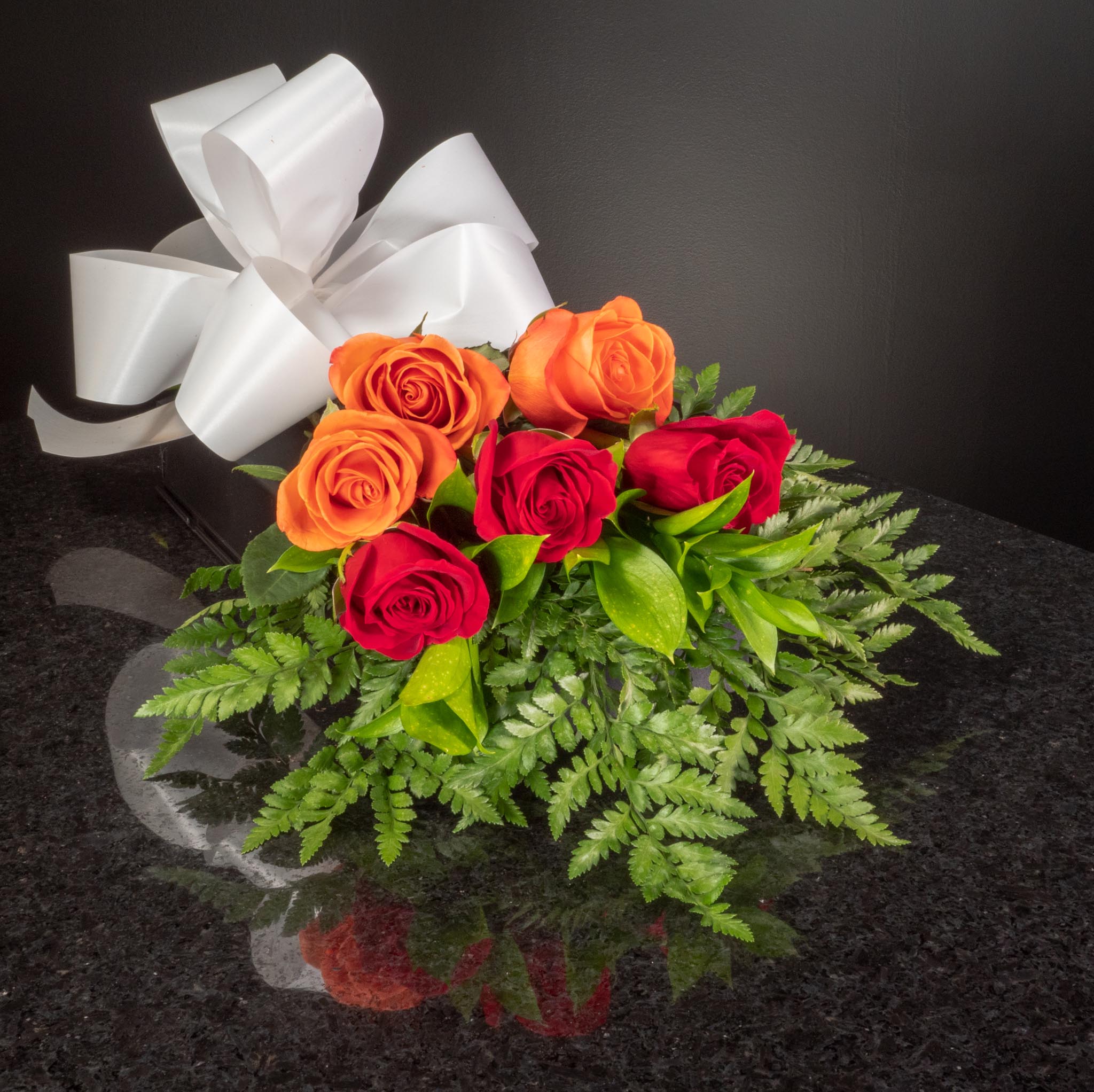 Red & Orange Roses – Ottawa Flowers Inc.