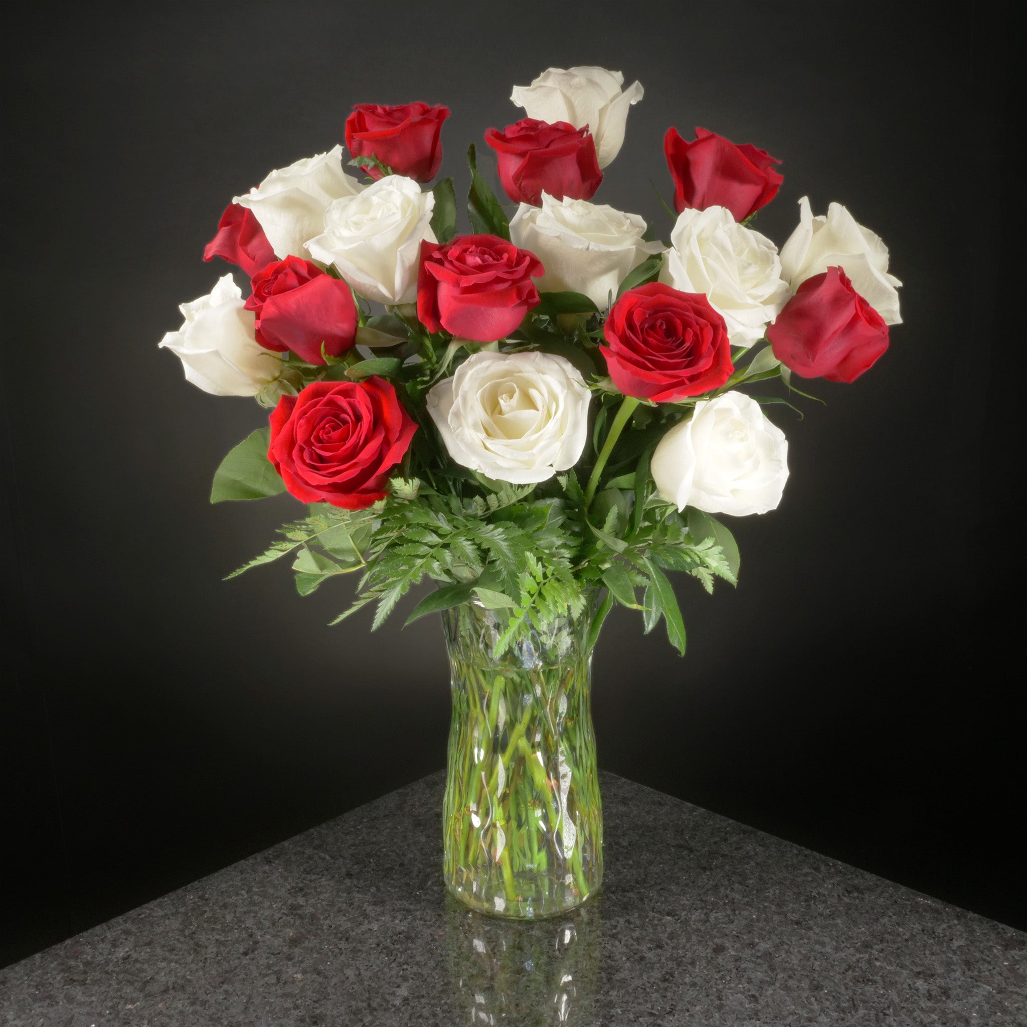Red & White Roses – Ottawa Flowers Inc.