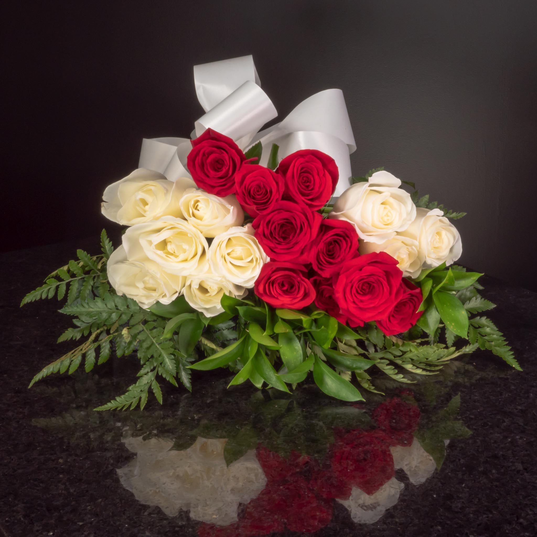 Red & White Roses – Ottawa Flowers Inc.