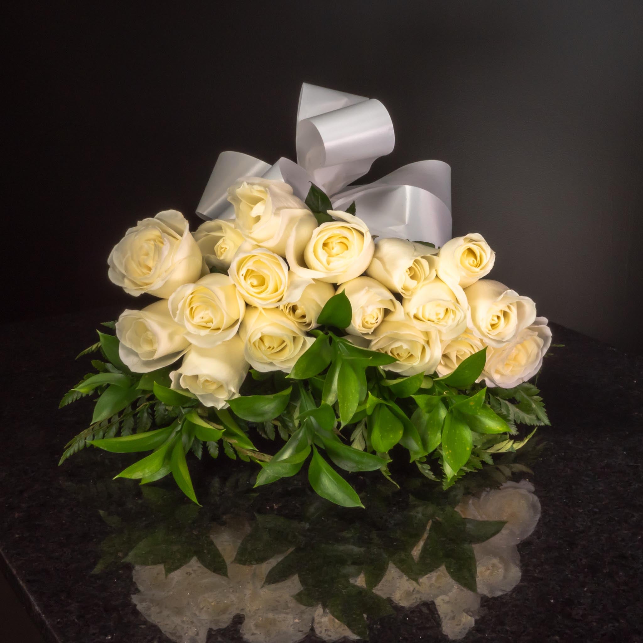 White Roses – Ottawa Flowers Inc.