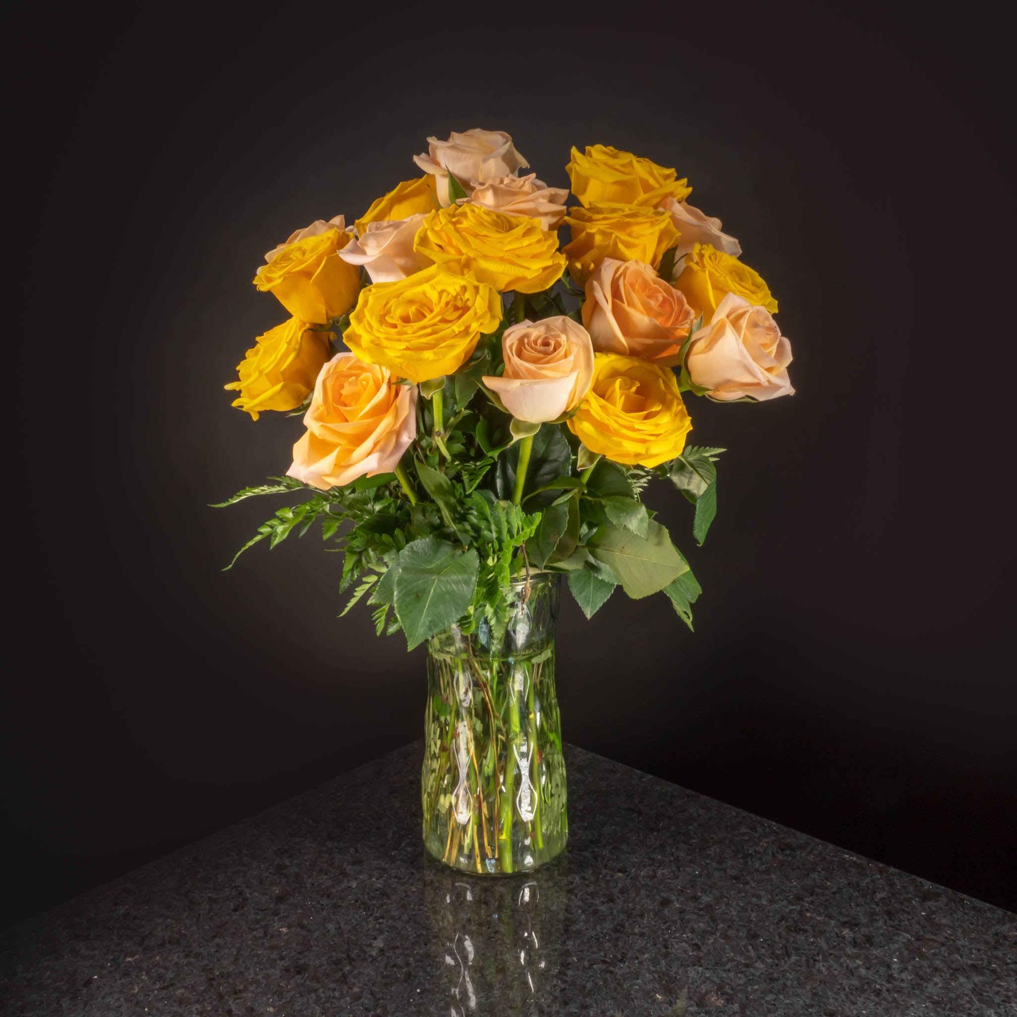 Yellow & Peach Roses – Ottawa Flowers Inc.