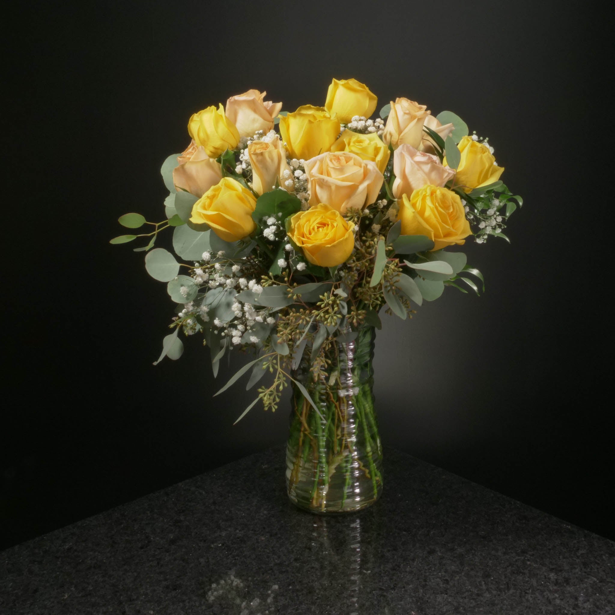 Yellow & Peach Roses – Ottawa Flowers Inc.