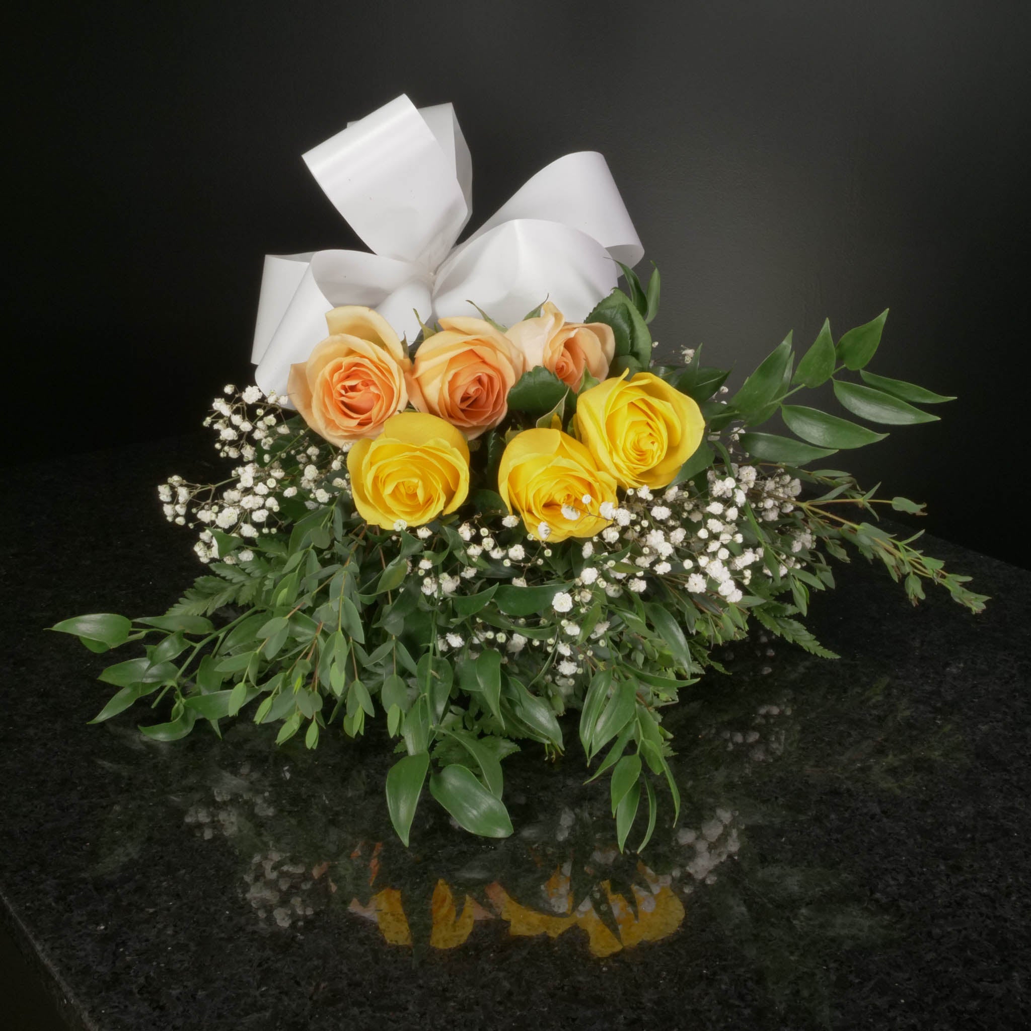 Yellow & Peach Roses – Ottawa Flowers Inc.
